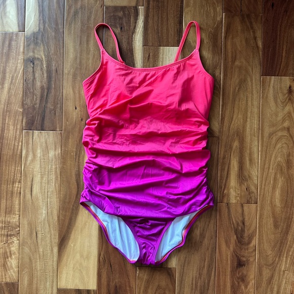 Speedo | Swim | Speedo Ombr Pink Ruched Swimsuit Size 6 | Poshmark